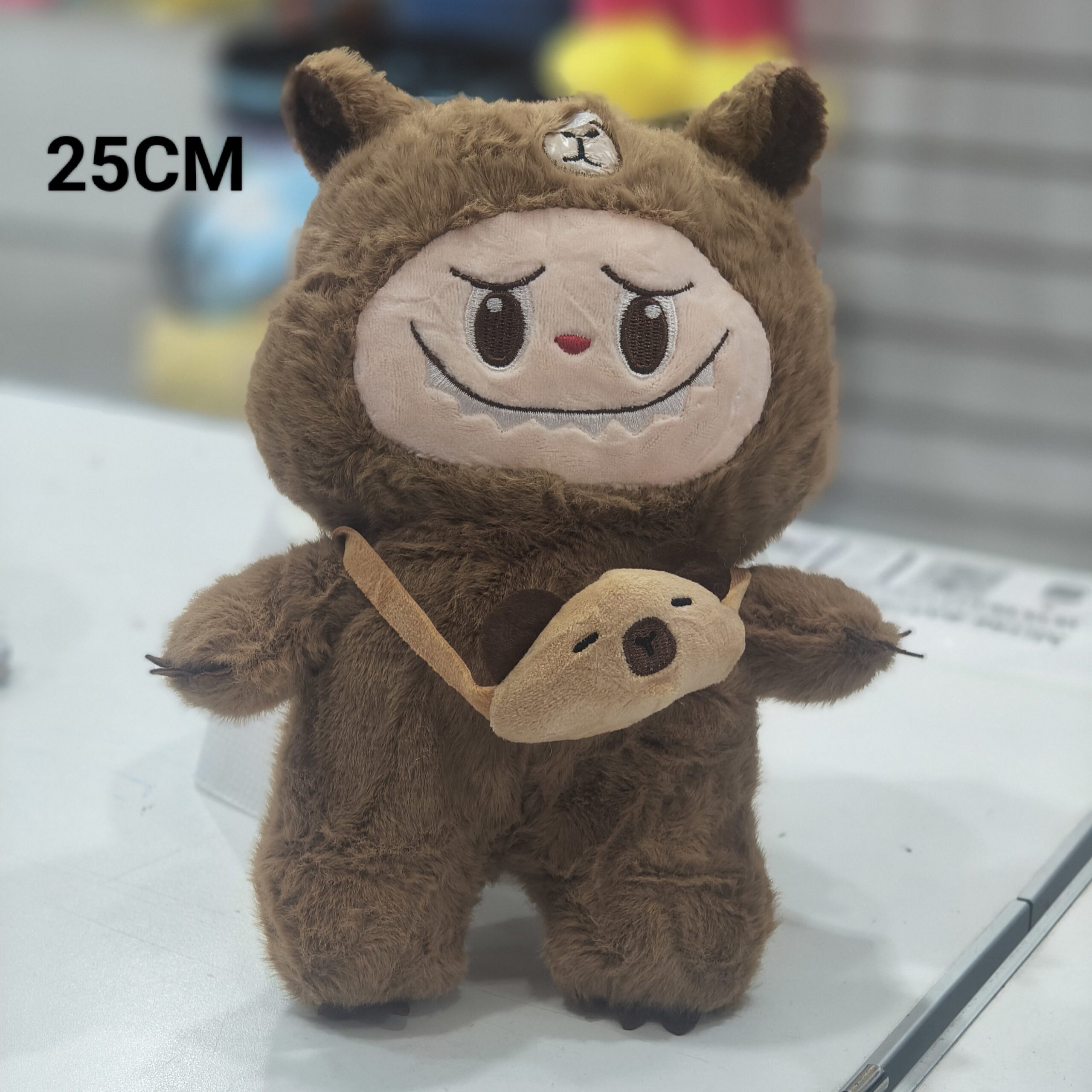 Labubu capybara con cartera – Melocotoys